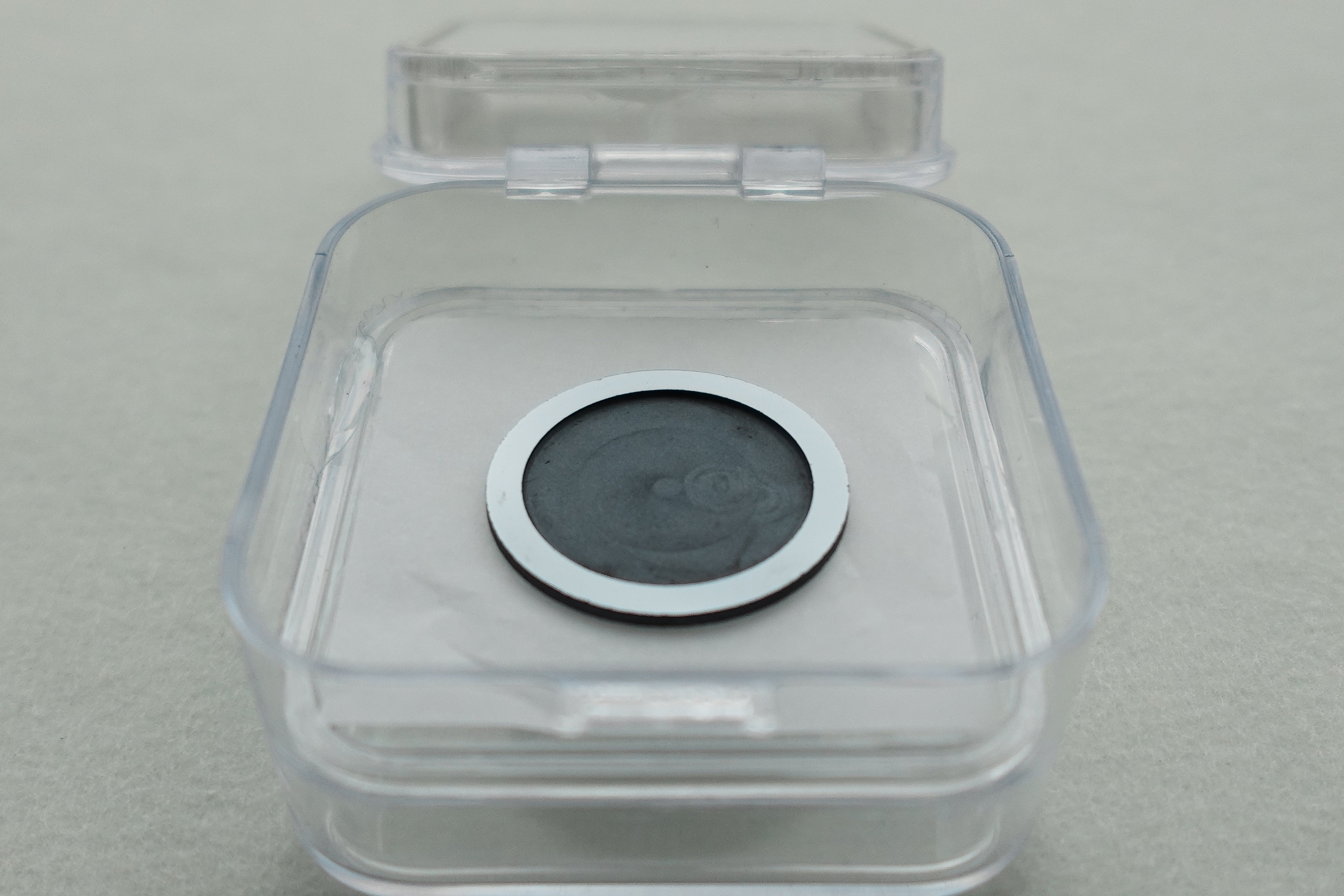 Zero Background Sample Holders – Crystal Scientific